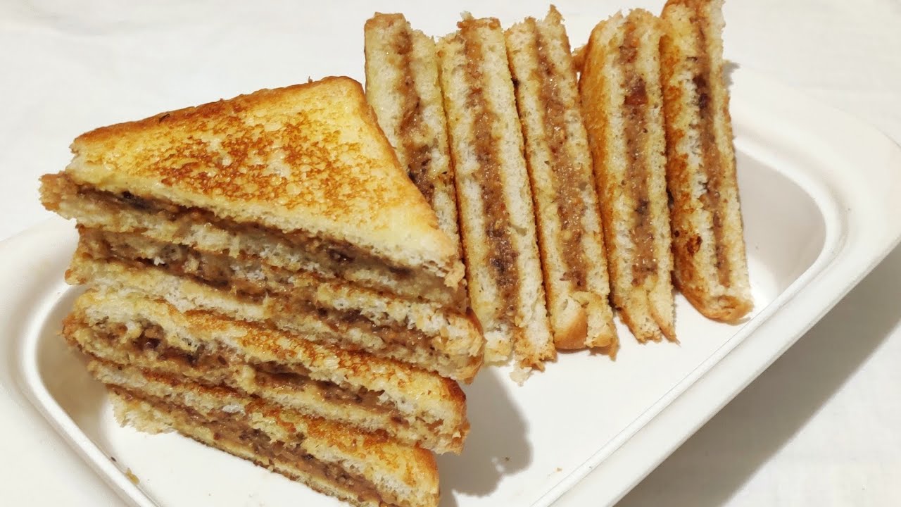 Bread pathiri 🤤/ healthy and sweet taste evening snack - YouTube