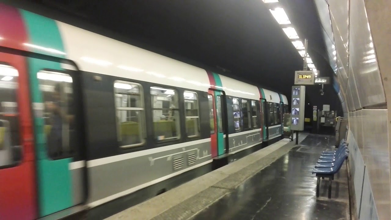 (PARIS) MI79 RER B - Saint-Michel - Notre-Dame - YouTube