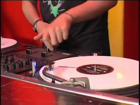 DJ AM showing his Guns n Roses mix