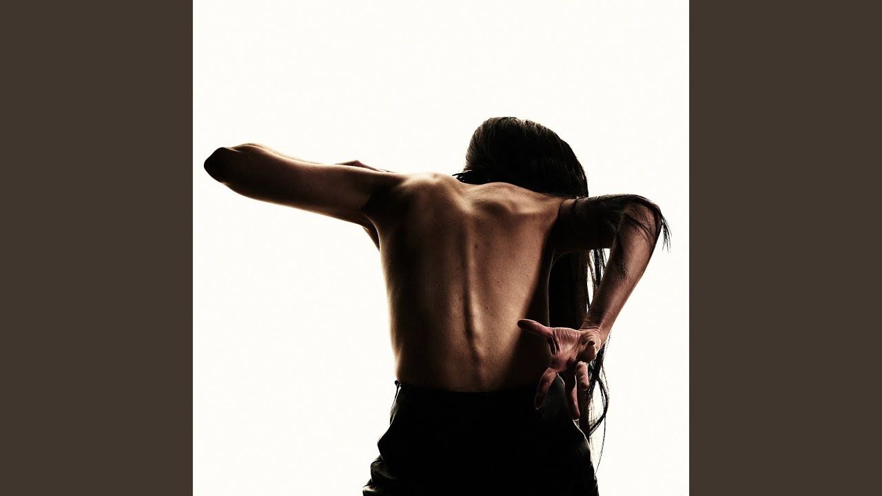 Cling on Me - YouTube