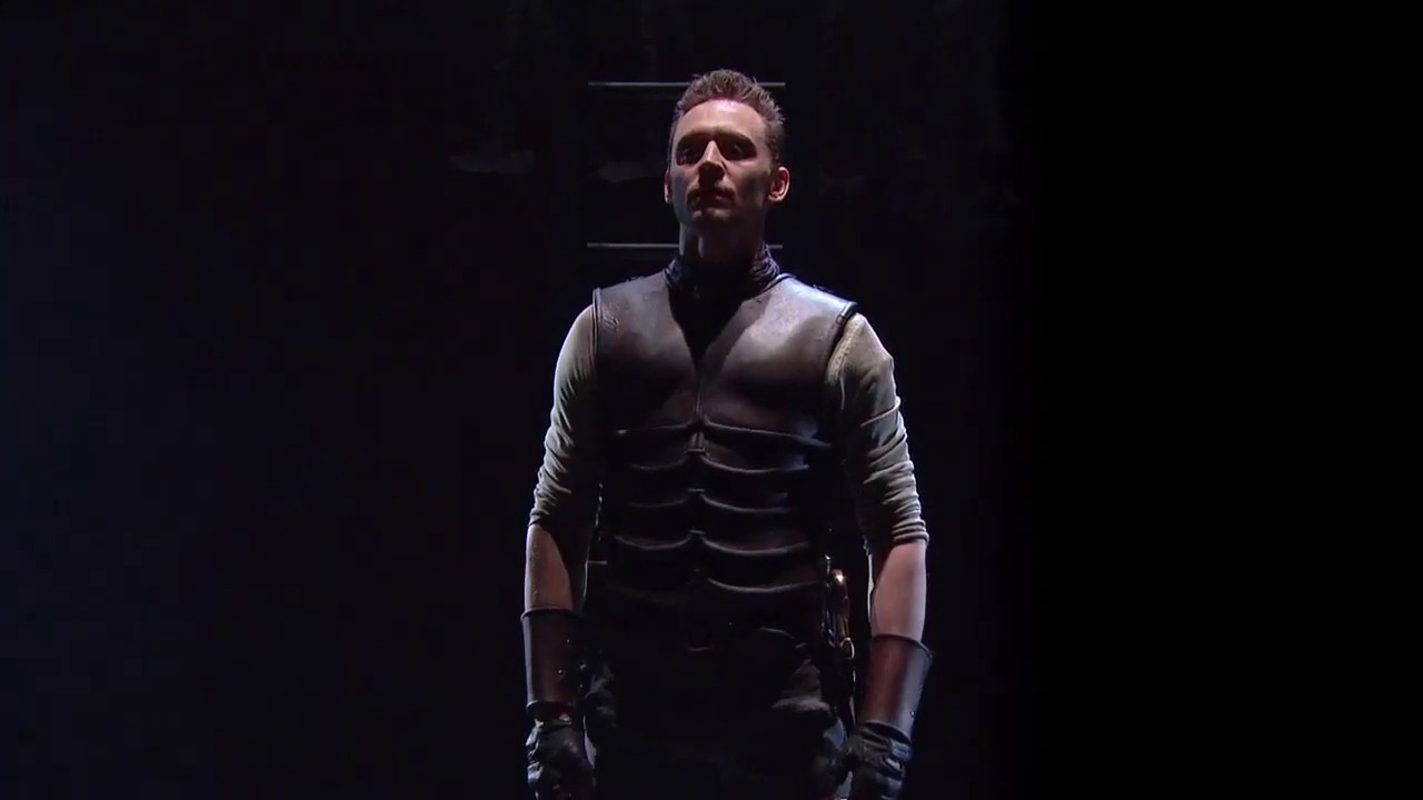 Coriolanus - National Theatre Live Trailer starring Tom Hiddleston - YouTube