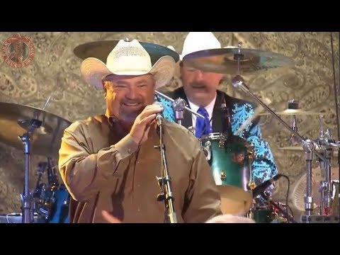 TruCountry: Kelly Spinks - Right Out Of This World 2018 - YouTube