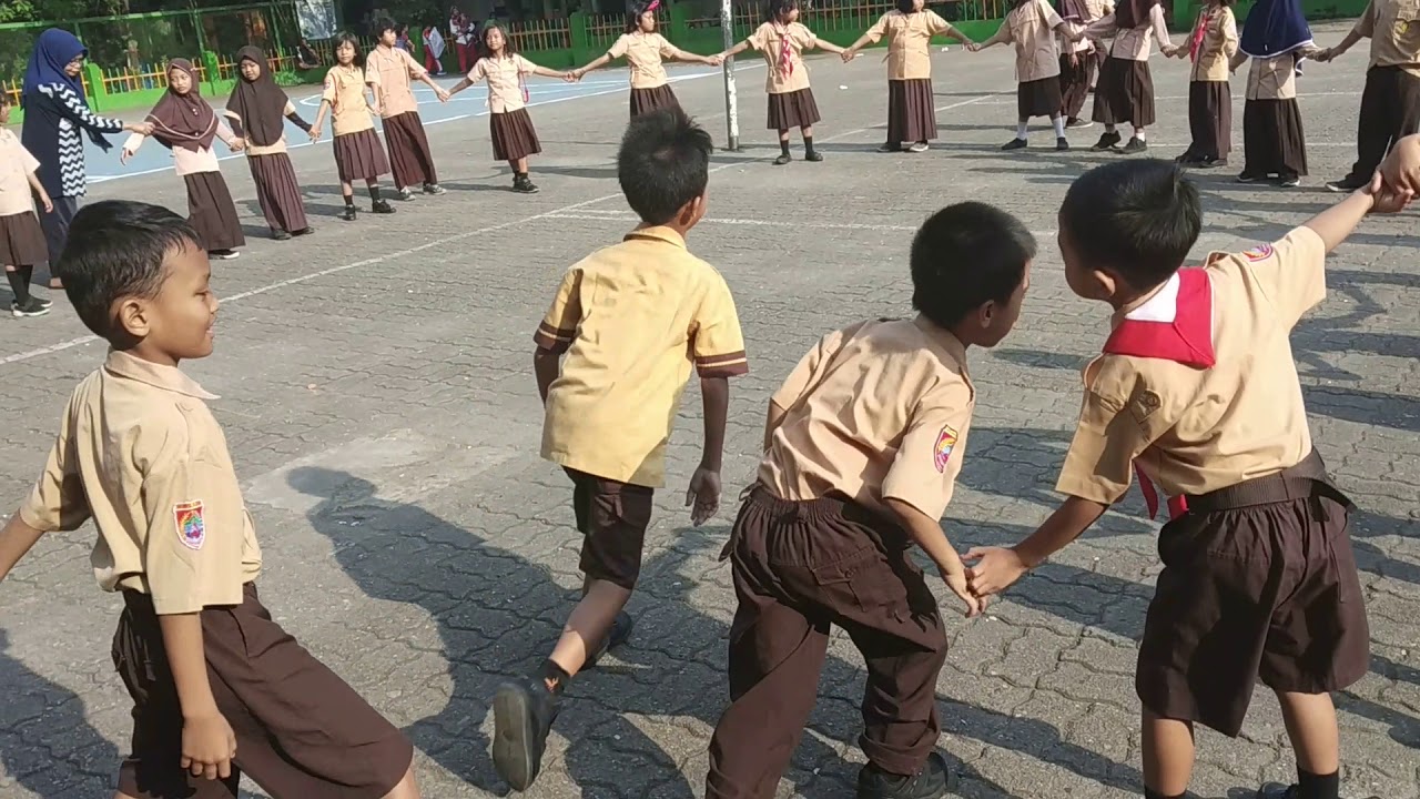 Permainan KUCING & TIKUS Kelas 2 SDN MANGKURA V - YouTube