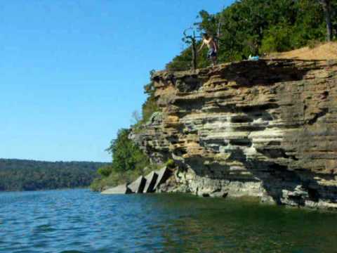 A cliff jump at tenkiller - YouTube