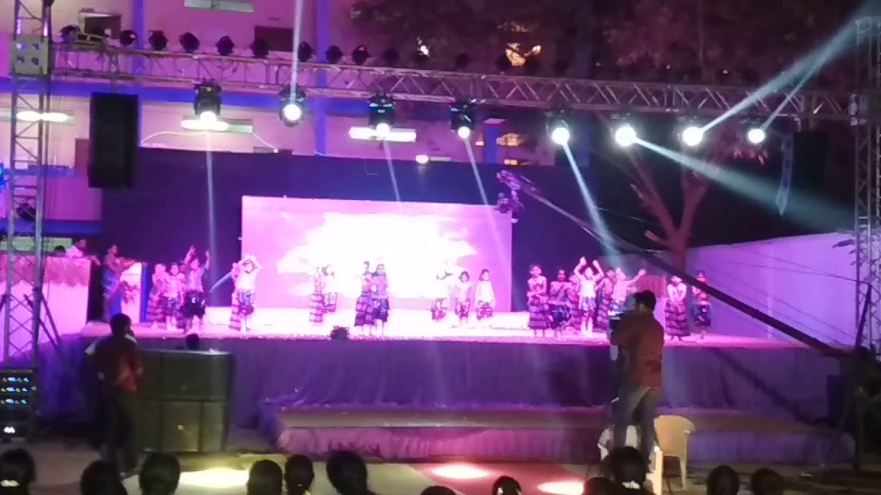 Bahubali kilikil Sr digi annual day 2018 - YouTube