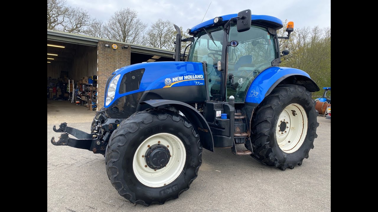 New Holland T7.210 - YouTube