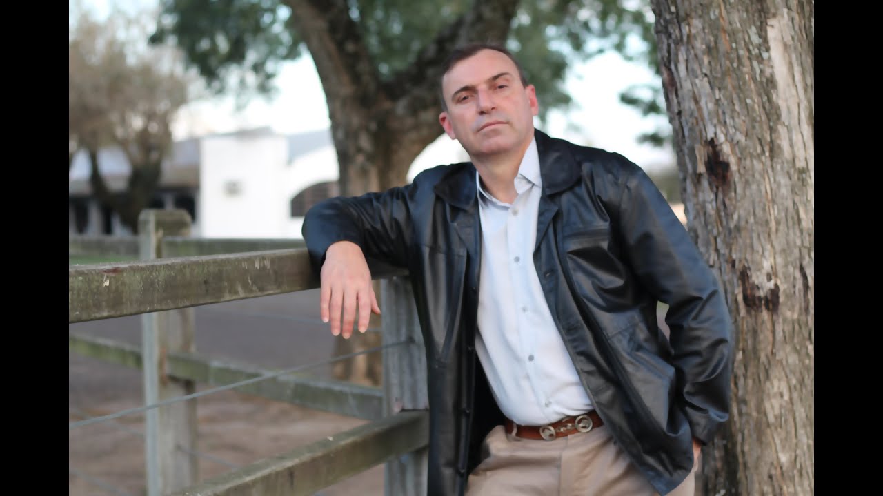 De Volta Pro Aconchego - Marcio Fonseca (Clipe Oficial) - YouTube