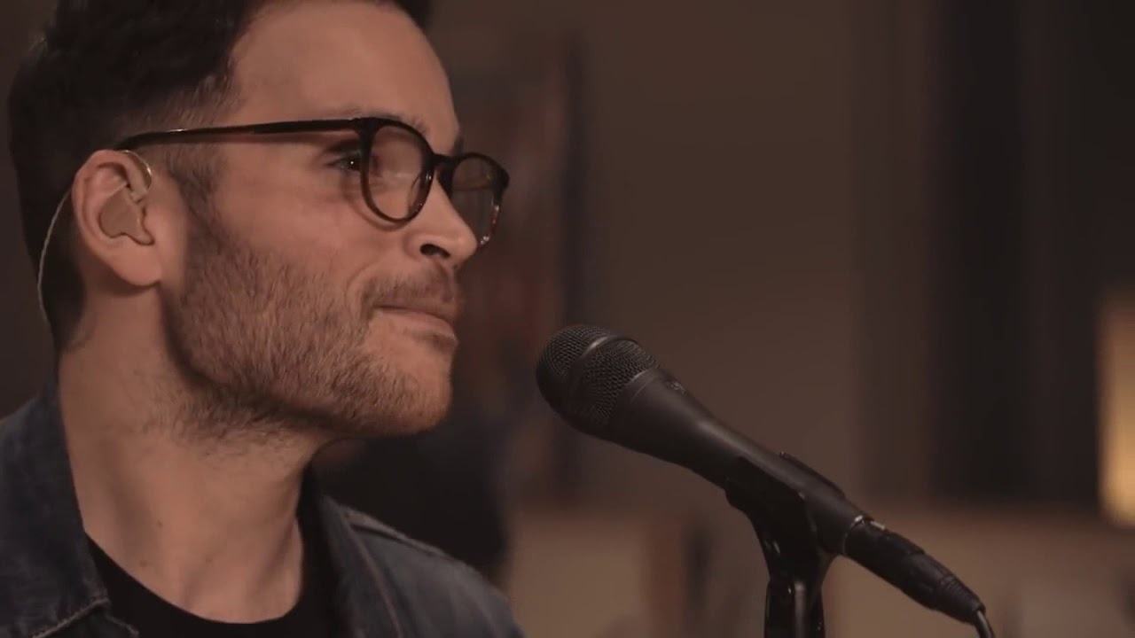 Who Is This King of Glory — Jimmy Needham (legendado) - YouTube