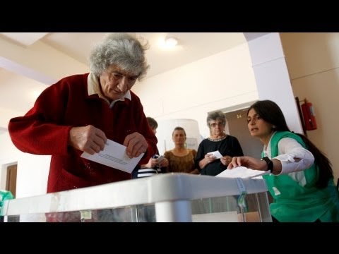 Gürcistan'daki seçimler gözlemcilerin takibinde