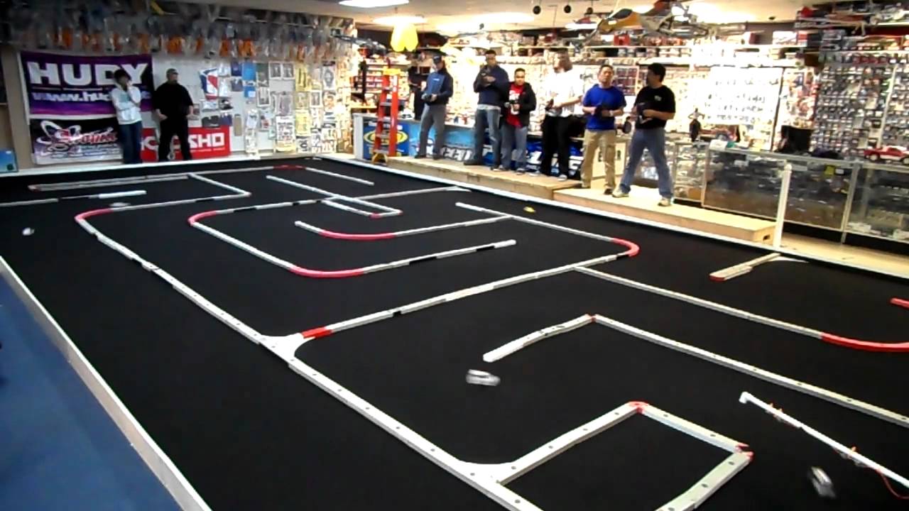 Mini-z racing @ Cruizin' with RC's / Minis Skinny A-Main - YouTube