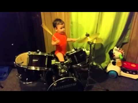 Baby drummer - YouTube
