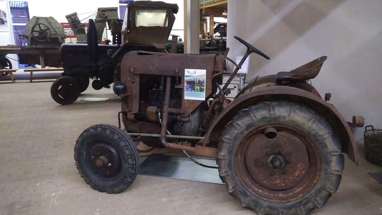 Eicher ED16/2 Start im Museum - YouTube
