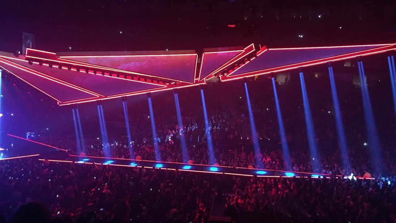 the-weeknd-starboy-legend-of-the-fall-world-tour-2017-april-28-2017