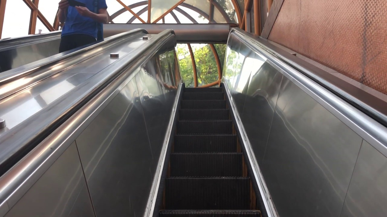 TORONTO 2019 - EXIT DUPONT STATION (SUBWAY LINE 1) - YouTube