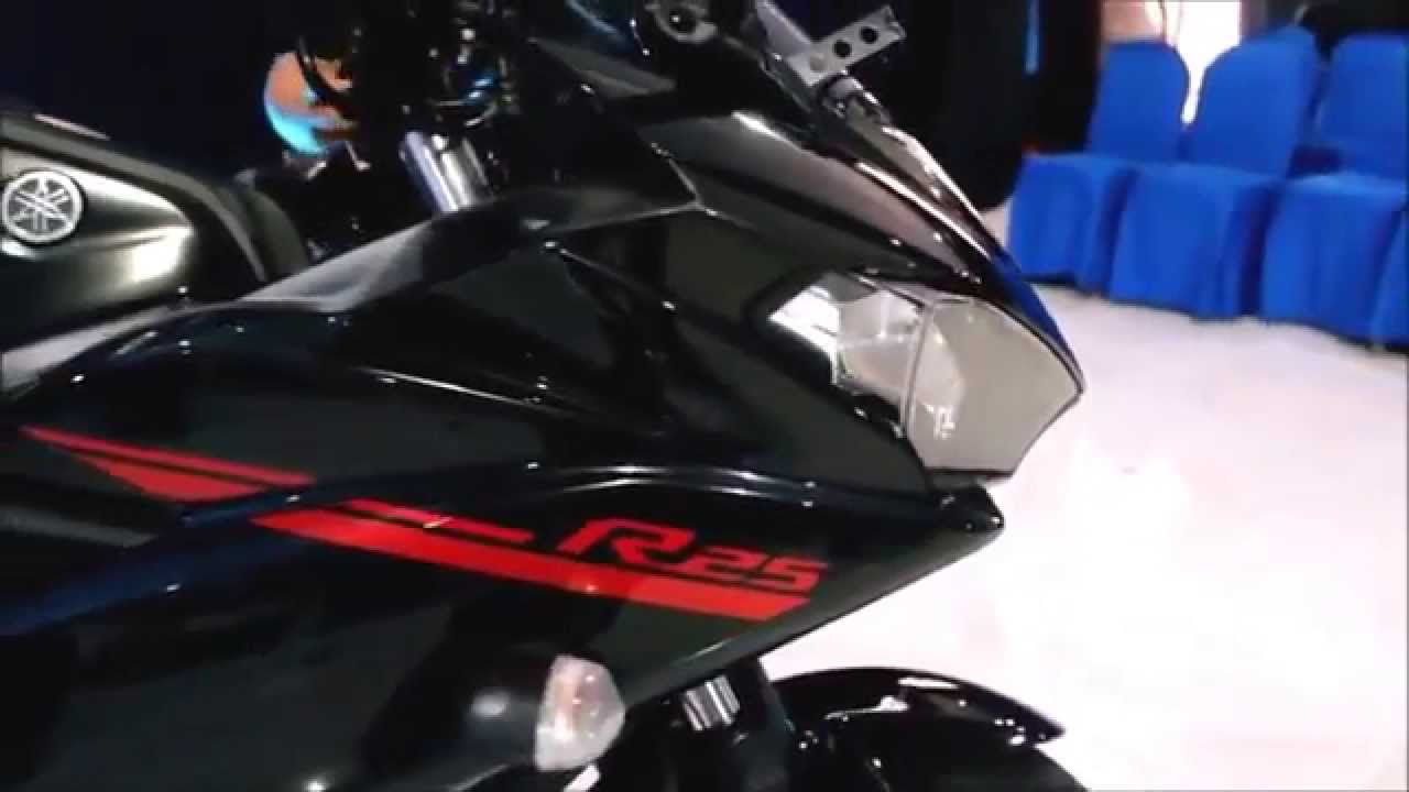 Yamaha R25 Black Predator - YouTube
