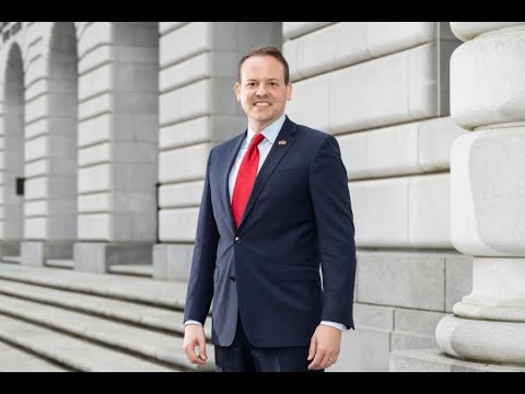 JAMES BAEHR Airman Sues USAF Over Vaxx Mandate - YouTube