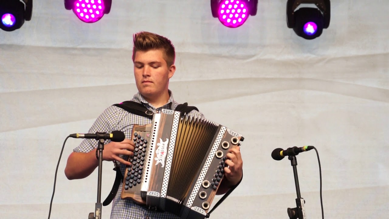 Daniel Happel, VoLXmusik on Air, 9-1 © OlmHERZ - YouTube