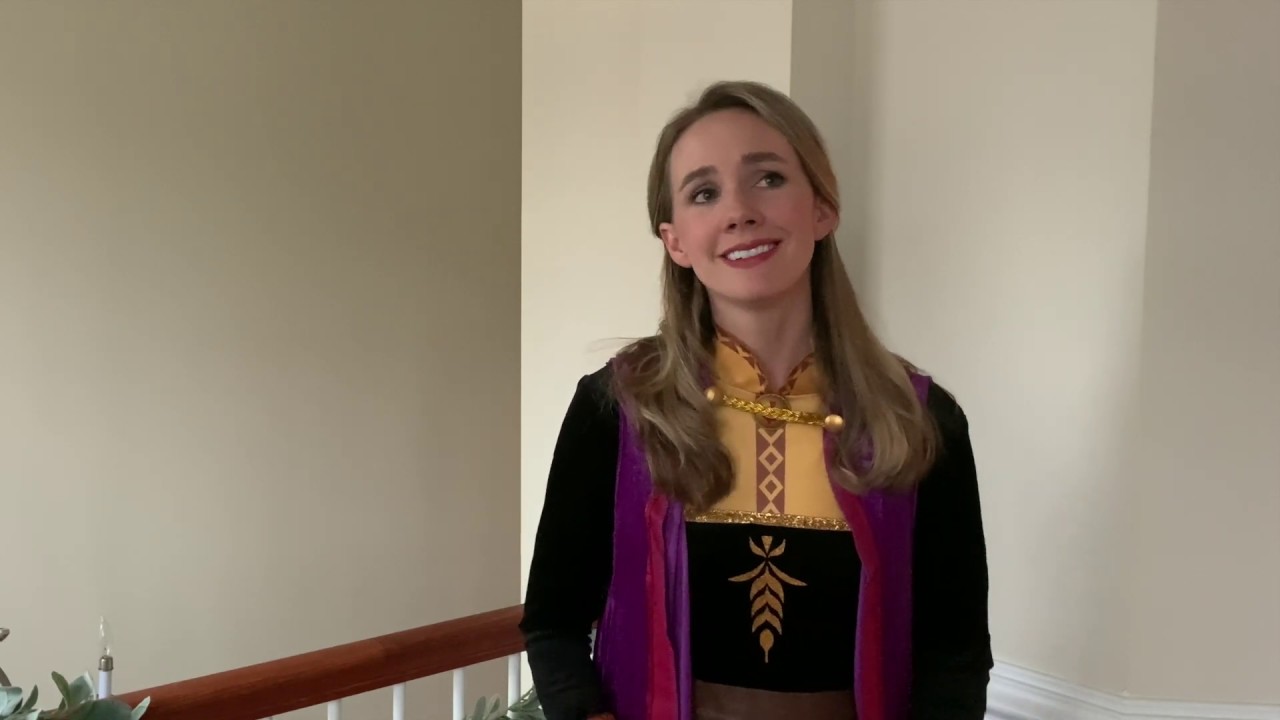 Randi Puckett performing The Next Right Thing as Anna from Frozen II ...
