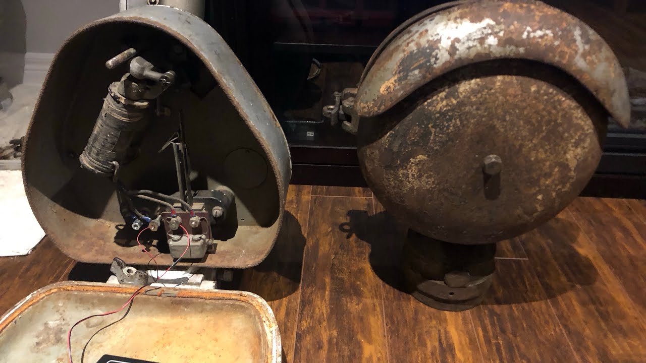 My US&S Teardrop bell and RRS(Railroad Supply Company)bell ringing ...