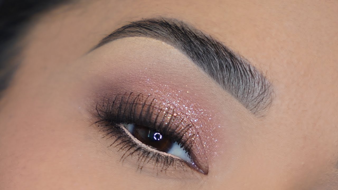 Quick, Easy & Simple Eyeshadow Tutorial - YouTube