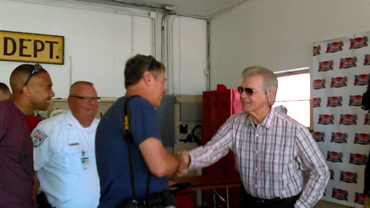 Jim meets Kent McCord of Adam-12 - YouTube