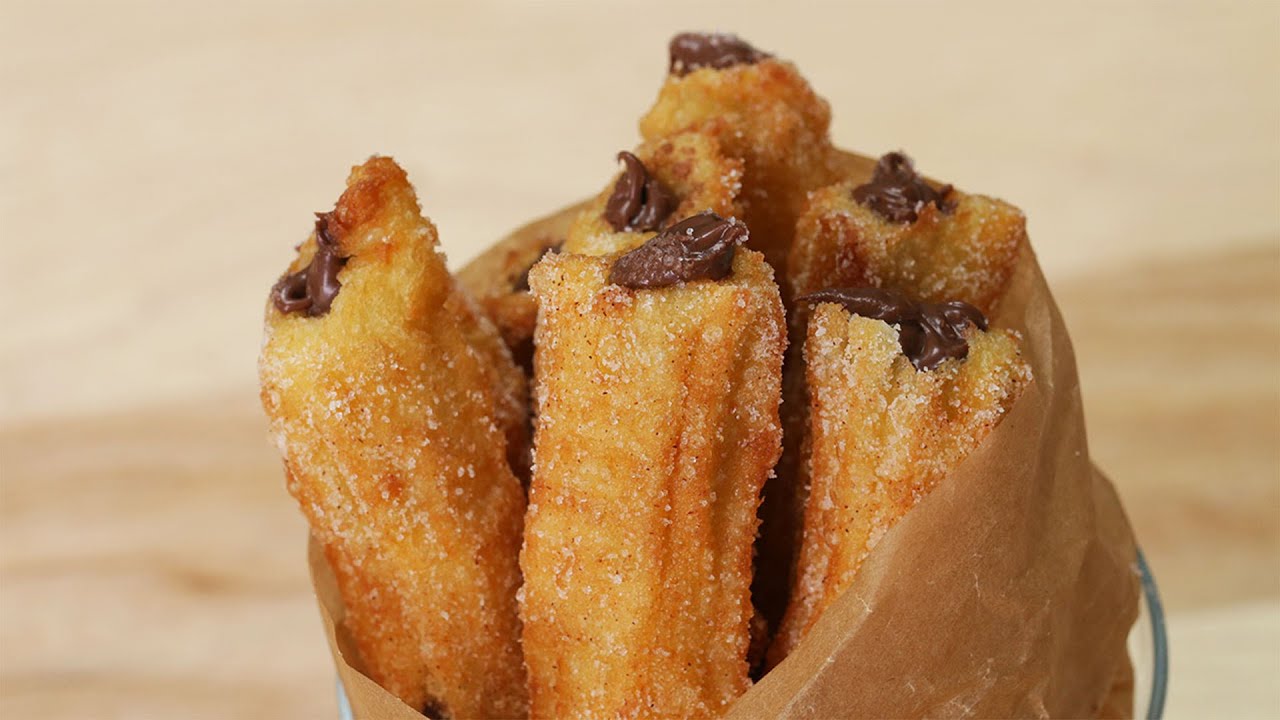 Churros rellenos de chocolate - YouTube