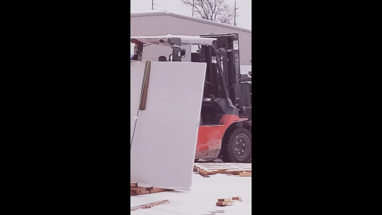 Fork lift FAIL - YouTube