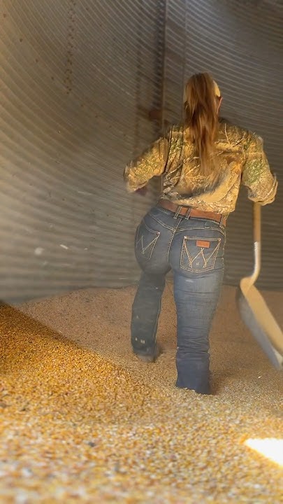 Grain bin safety 🌽 - YouTube