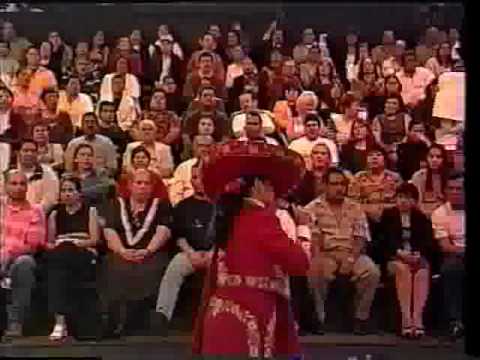 Angeles Ochoa -POPURRI HERMANOS DOMINGUEZ- , 2003. - YouTube