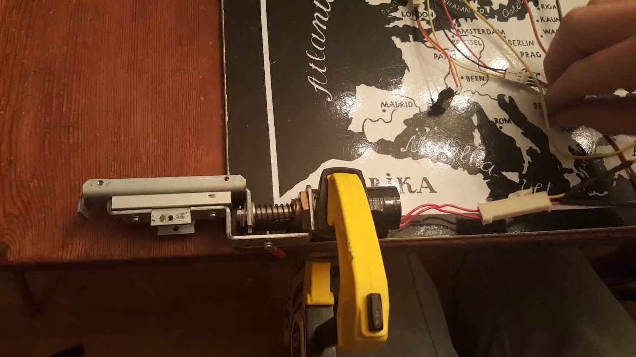 DIY DIY SMG Aimtrak light gun #2 - YouTube