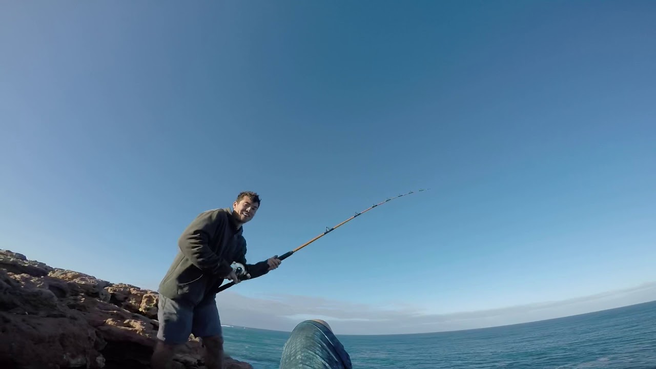 Quobba station fishing 19kg mackerel land based - YouTube