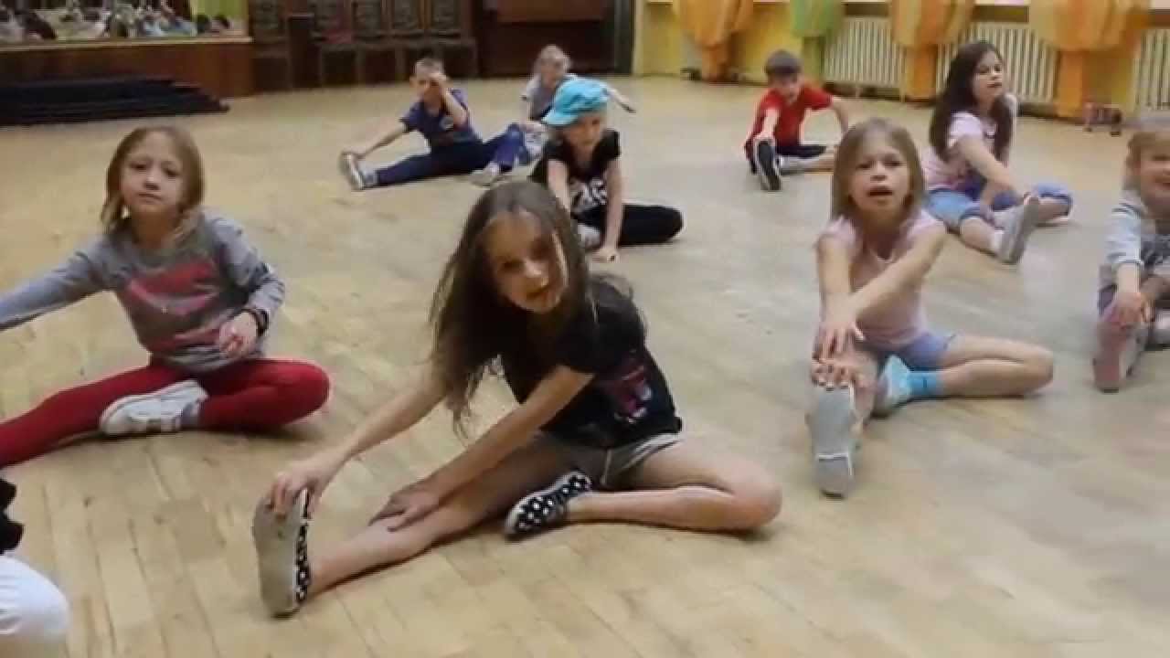 Unique Kids (break dance gr. początkująca 7-11lat) - YouTube