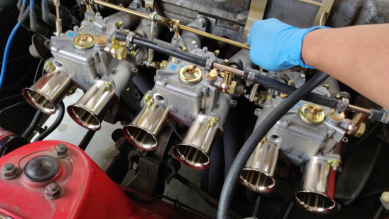 Triple carb 240z - YouTube