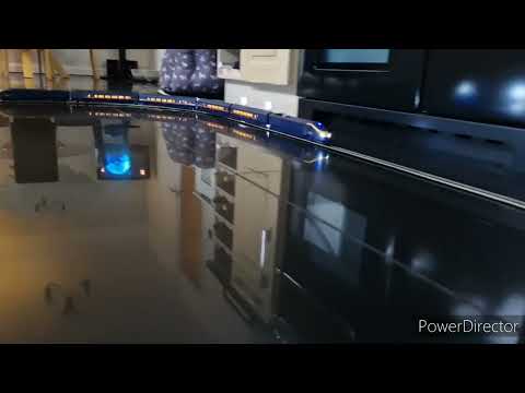 Hornby GNER Eurostar Class 373 White Rose - YouTube