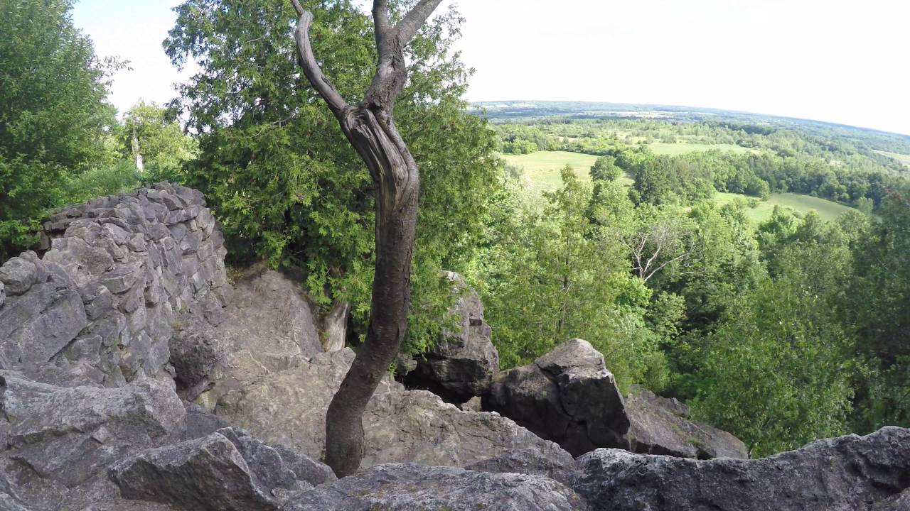 Hiking Trail @ Rattlesnake Point - YouTube