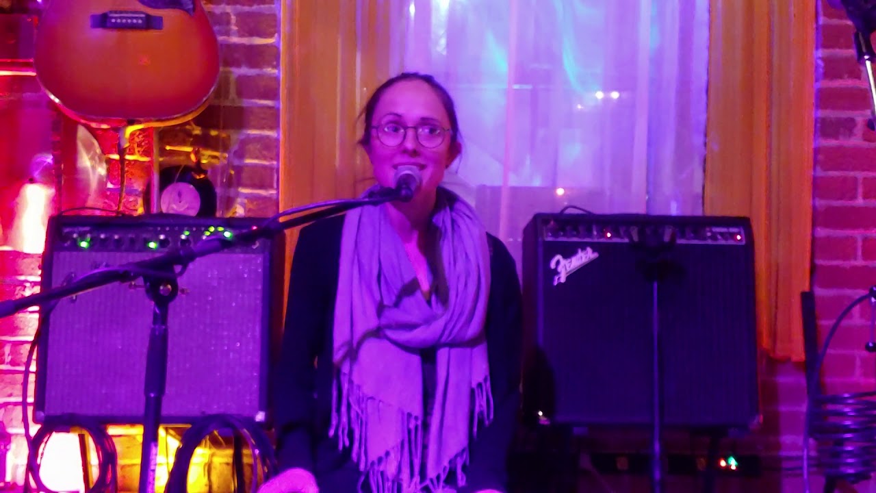 Claire Bates Music - Breakin' It - YouTube