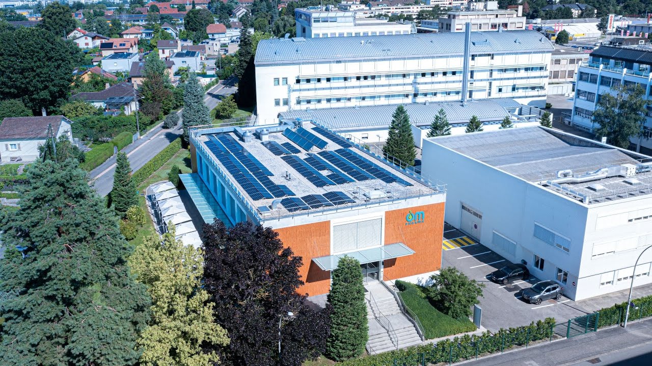 Solar panel installation | Geneva Biotech Center - YouTube