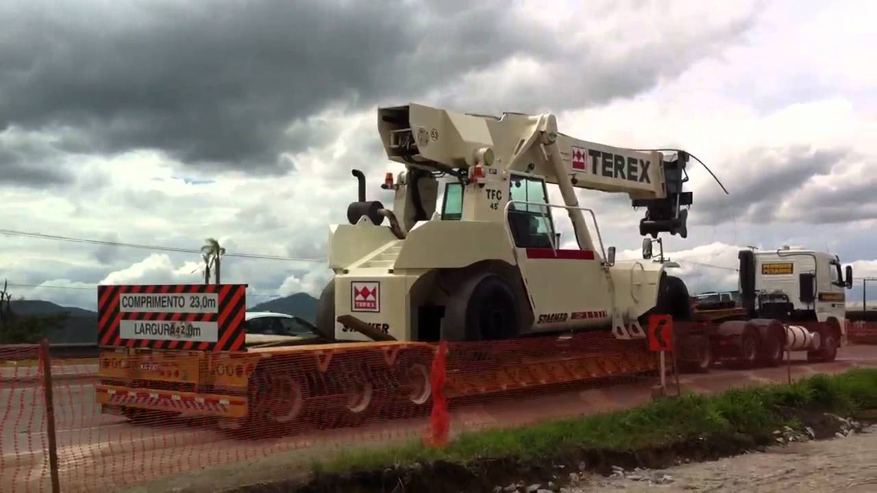 TRANSPORTE REACH STACKER TEREX PEDROSO PESADOS - YouTube