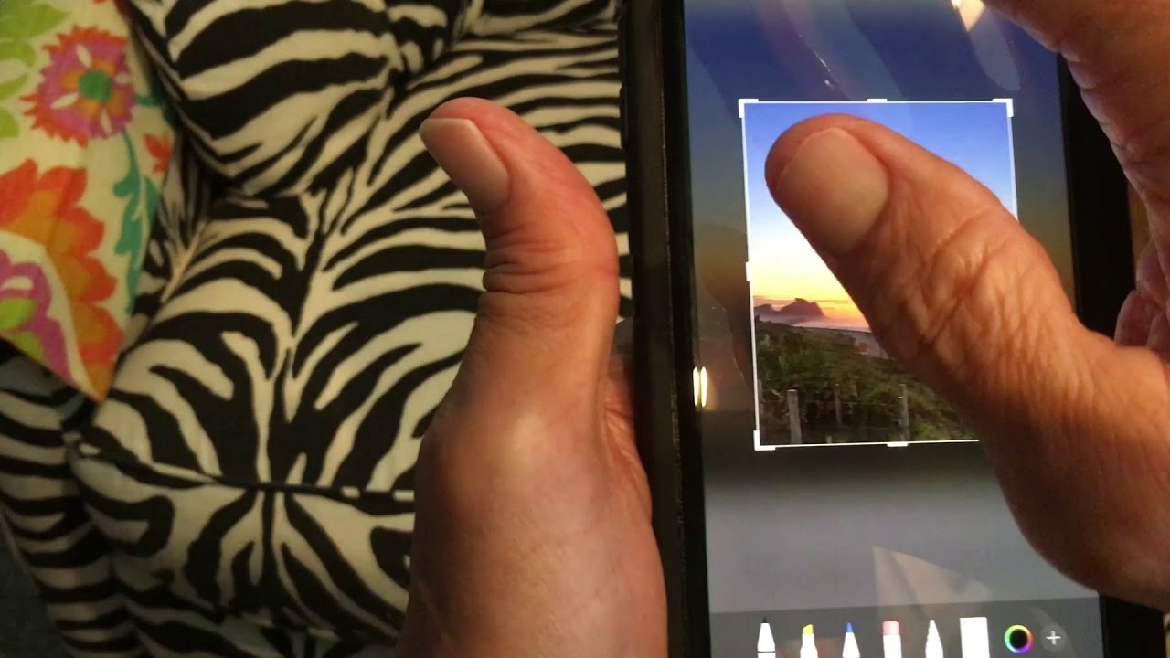 How to take a screen shot on your iPhone - YouTube