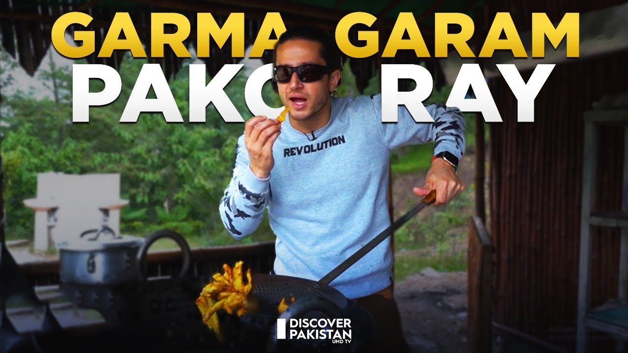 Rawalakot Mein Garma Garam Pakoray | Best Pakistani Food - YouTube