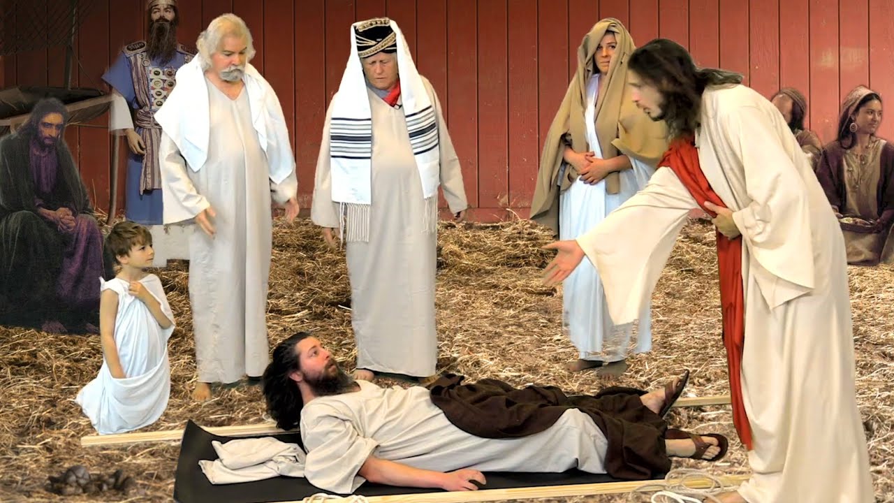 Jesus Heals A Paralyzed Man Luke 5 17 26 YouTube