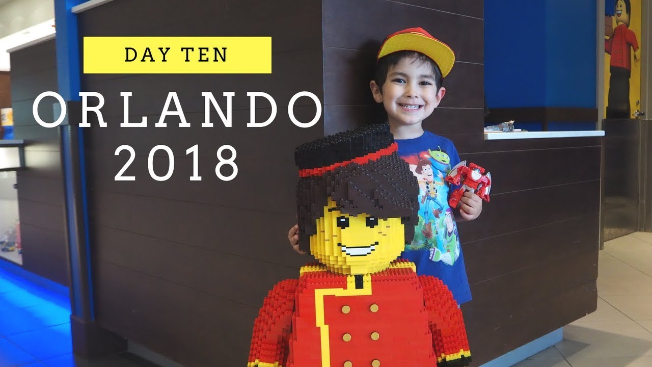 Exploring the LEGOLAND HOTEL including a DANCE PARTY in the elevator ...