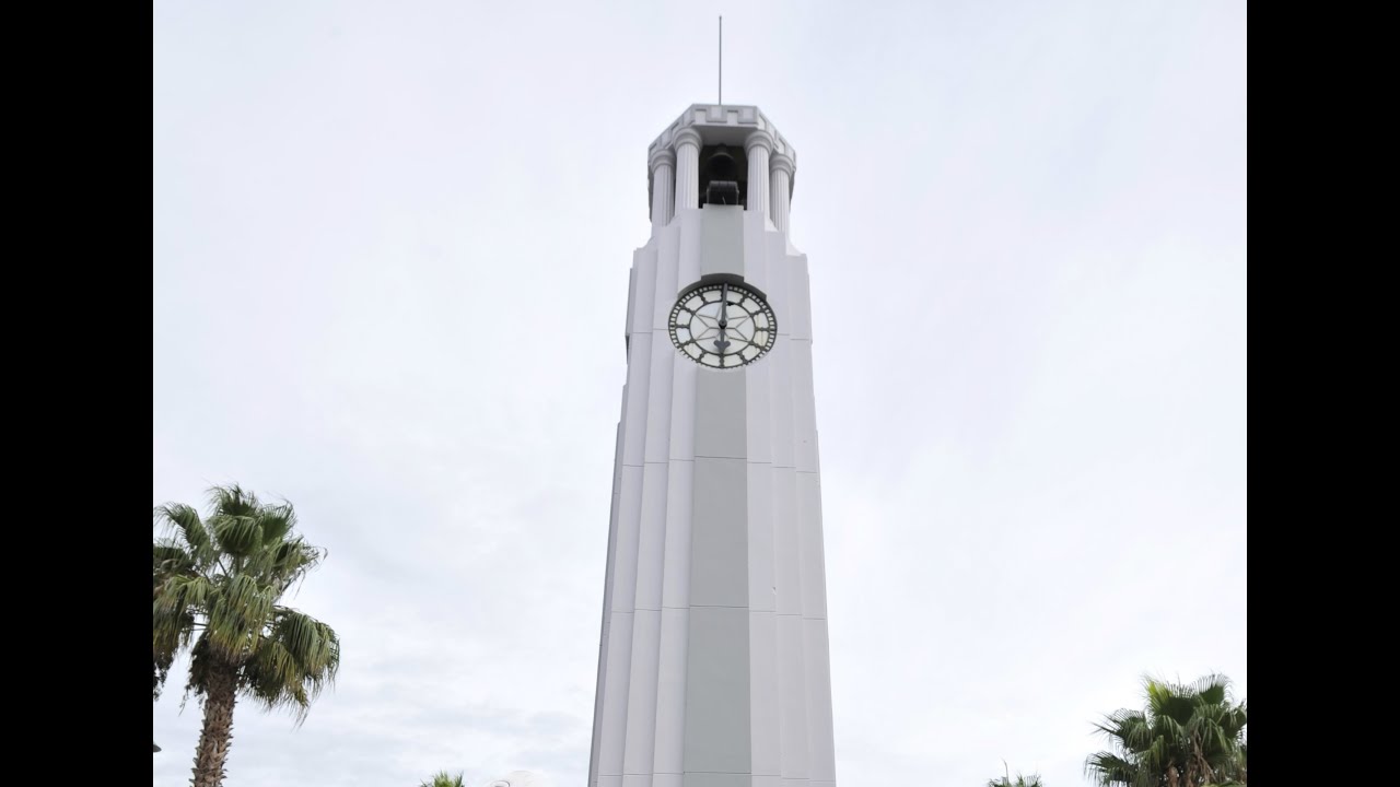 Gisborne Art deco town clock repainted - YouTube