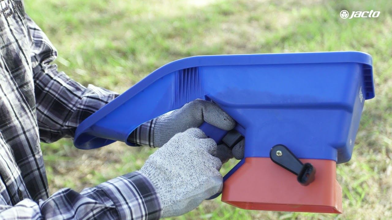 Jacto GM-3 - Portable Granule Spreader - YouTube