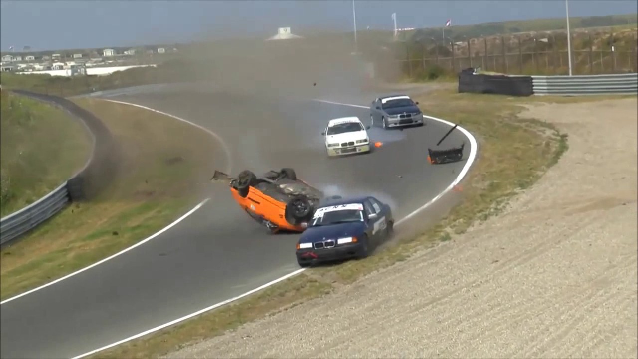 (BAD PERSON) Causes a BMW E36 Crash - YouTube