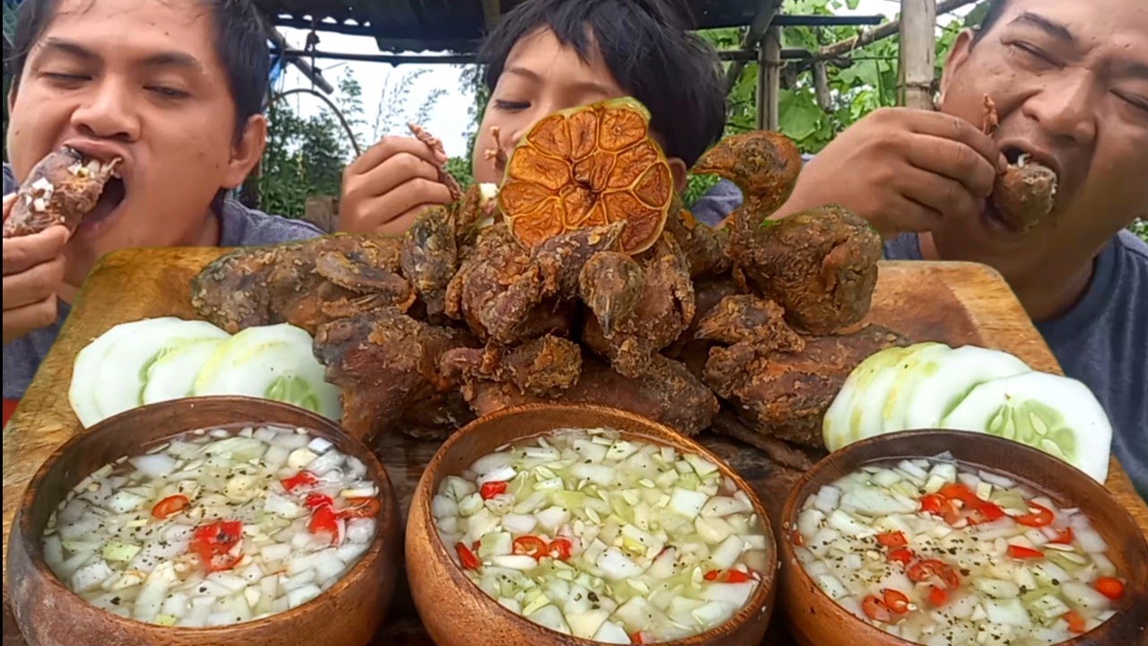 OUTDOOR COOKING/FRIED PUGO WITH SAWSAW SUKA. - YouTube