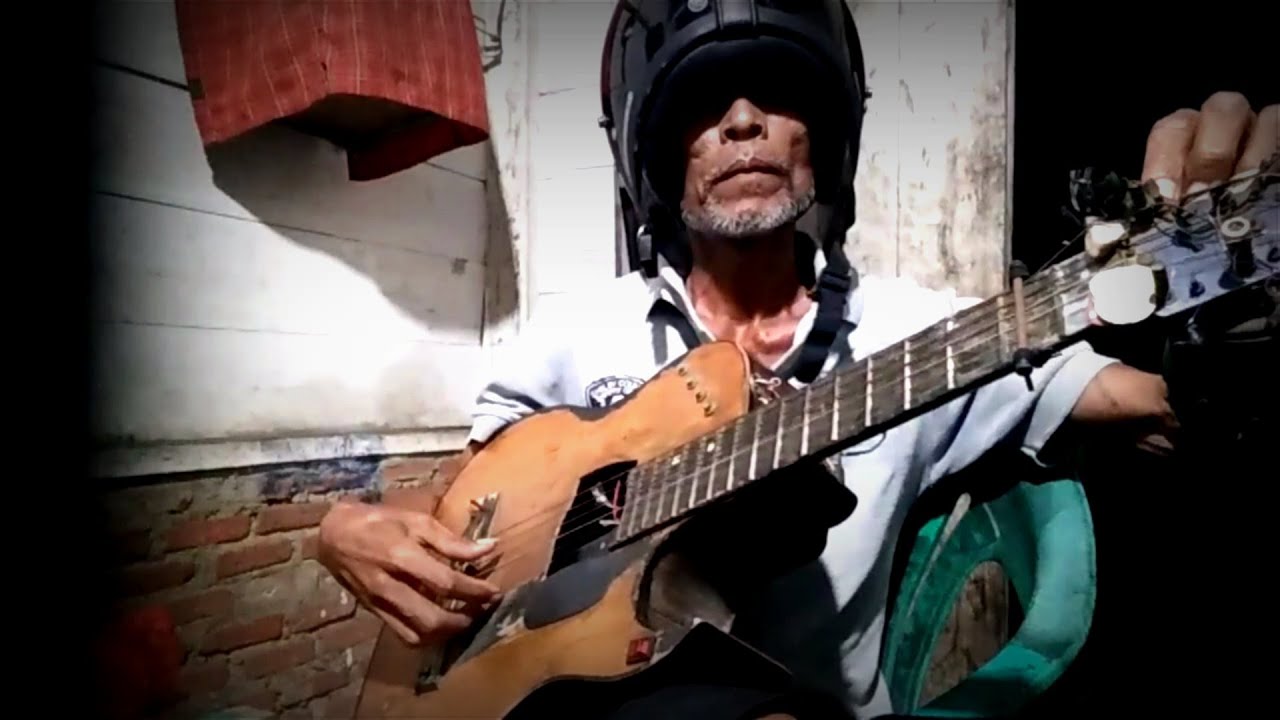 Instrumen Gitar Clasik Pengamen Tua - YouTube