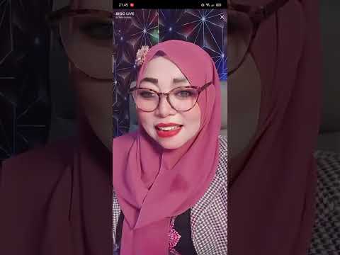 MAMIH ZAHRA ....PAKAI LUDAH MAMIH DULU BIAR LICIN AHH