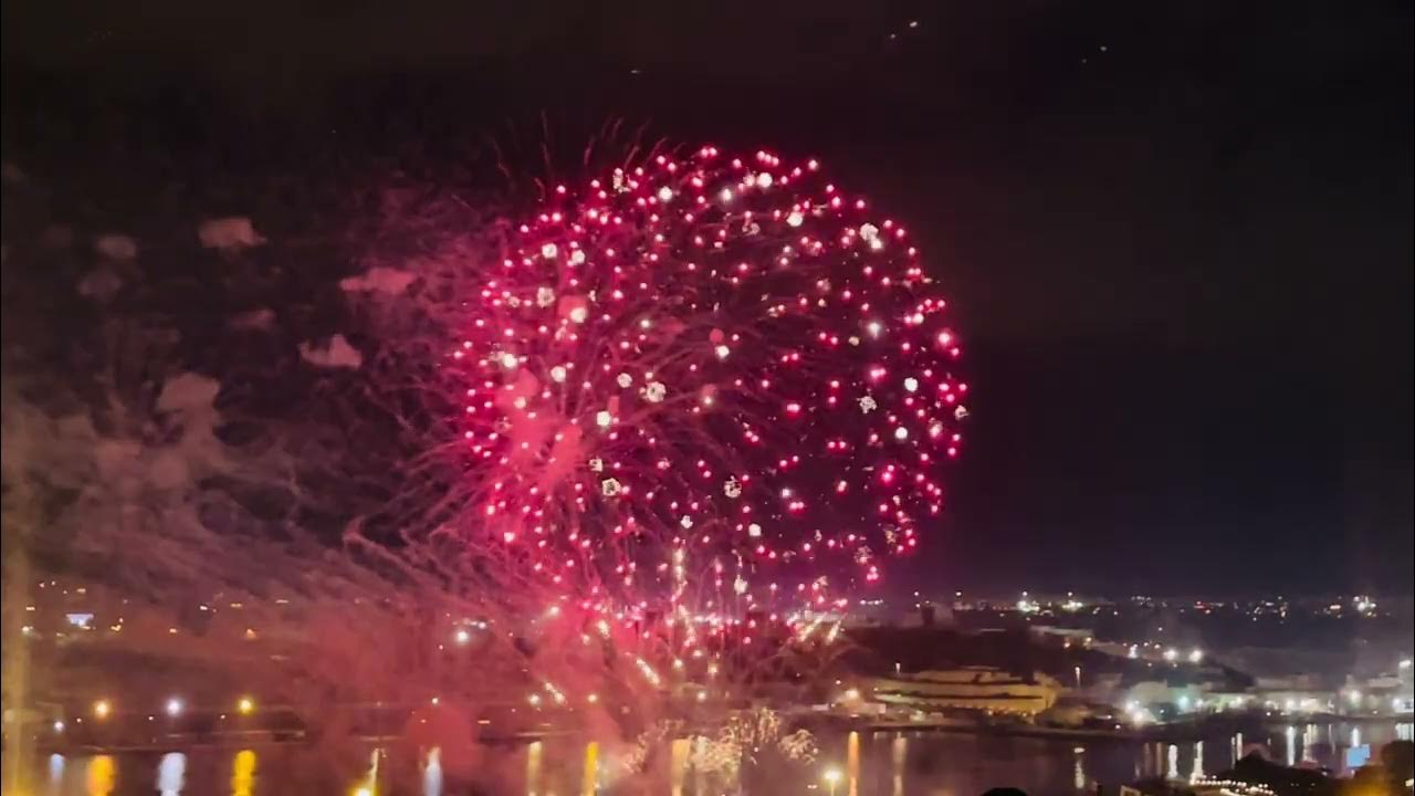 New Year 2024 Fireworks at Valletta, Malta #newyear #fireworks #malta #valletta - YouTube