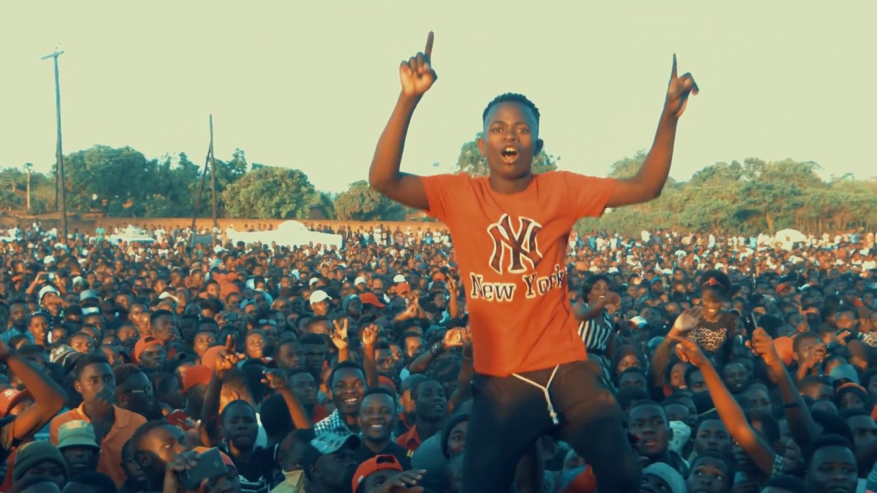 Fredokiss - Amafila Fredo ft AK On Tha Board (Official Video) - YouTube